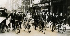 1920s Men’s Style: From the Working Class to Gangsters | Moss